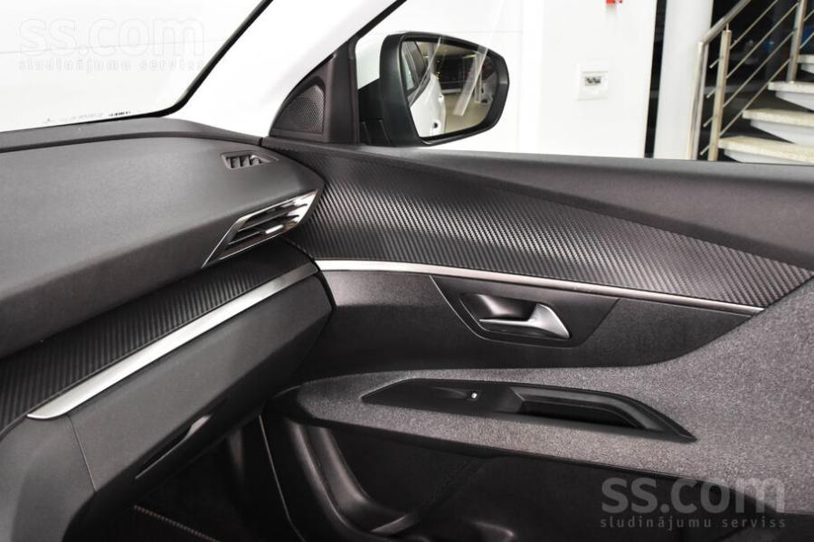 White Peugeot 3008 2019 in Riga, with an engine capacity of 1.20 L and mileage of 113 thousand km for 11590 €, photo 14 on AUTOMOTO.COM.LV