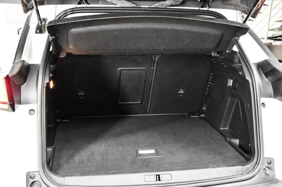 White Peugeot 3008 2019 in Riga, with an engine capacity of 1.20 L and mileage of 113 thousand km for 11590 €, photo 18 on AUTOMOTO.COM.LV