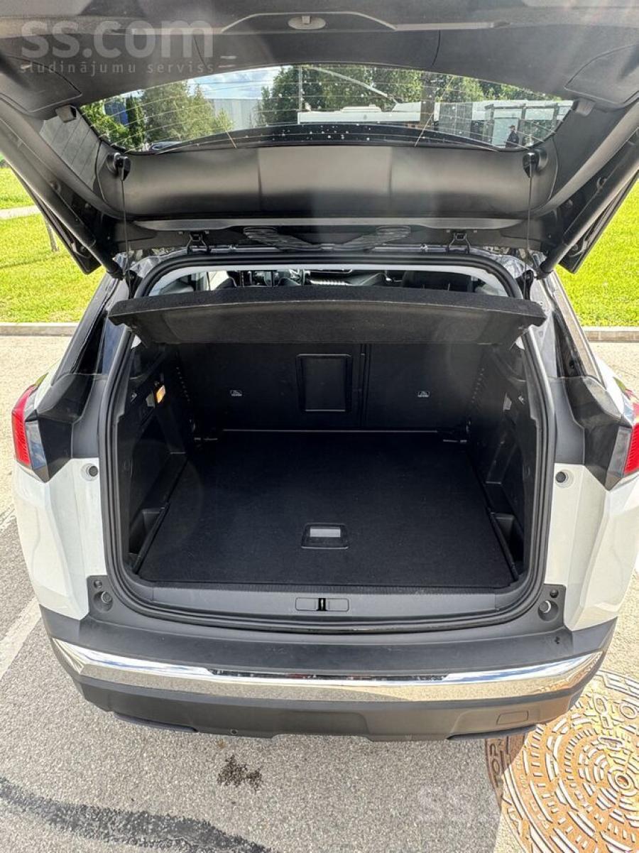 Balts Peugeot 3008 2020 Rīga, ar dzinēja tilpumu 1.50 L un nobraukumu 73 tūkst. km par 18350 €, foto 8 vietnē AUTOMOTO.COM.LV