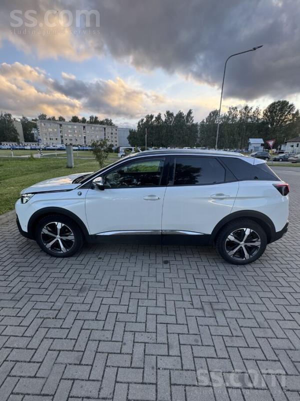 Balts Peugeot 3008 2020 Rīga, ar dzinēja tilpumu 1.50 L un nobraukumu 76 tūkst. km par 15950 €, foto 3 vietnē AUTOMOTO.COM.LV