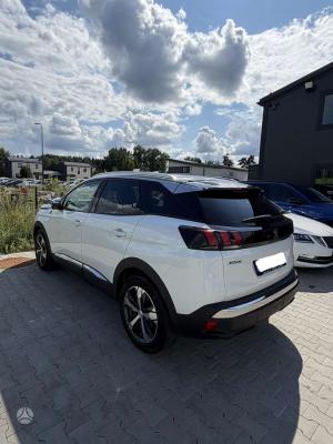 Balts Peugeot 3008 2020 Viļņa, ar dzinēja tilpumu 1.20 L un nobraukumu 77 tūkst. km par 16200 €, foto 3 vietnē AUTOMOTO.COM.LV