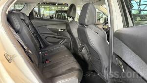 Balts Peugeot 3008 2020 Rīga, ar dzinēja tilpumu 1.50 L un nobraukumu 76 tūkst. km par 16900 €, foto 15 vietnē AUTOMOTO.COM.LV