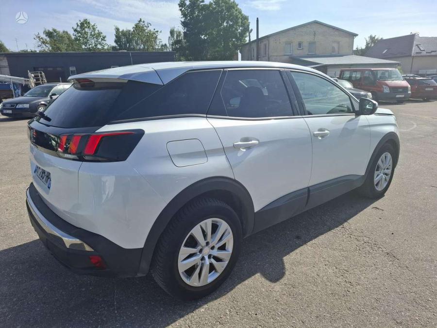 Balts Peugeot 3008 2020 Plungė, ar dzinēja tilpumu 1.20 L un nobraukumu 170 tūkst. km par 10600 €, foto 6 vietnē AUTOMOTO.COM.LV