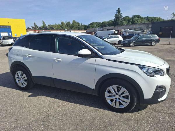 White Peugeot 3008 2020 in Plunge, with an engine capacity of 1.20 L and mileage of 170 thousand km for 10600 €, photo 7 on AUTOMOTO.COM.LV