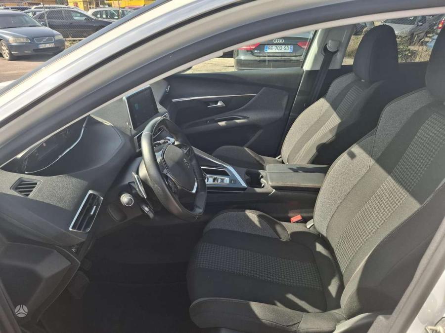 Balts Peugeot 3008 2020 Plungė, ar dzinēja tilpumu 1.20 L un nobraukumu 170 tūkst. km par 10600 €, foto 9 vietnē AUTOMOTO.COM.LV