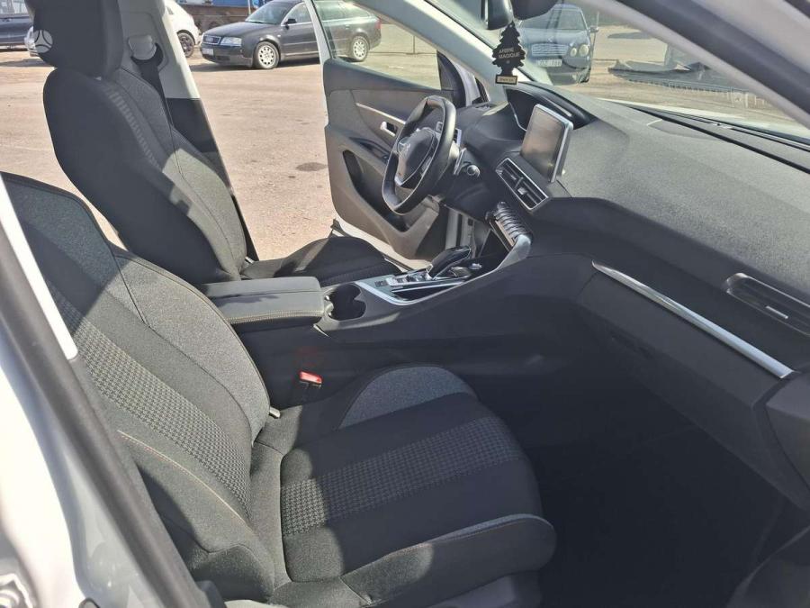 Balts Peugeot 3008 2020 Plungė, ar dzinēja tilpumu 1.20 L un nobraukumu 170 tūkst. km par 10600 €, foto 14 vietnē AUTOMOTO.COM.LV