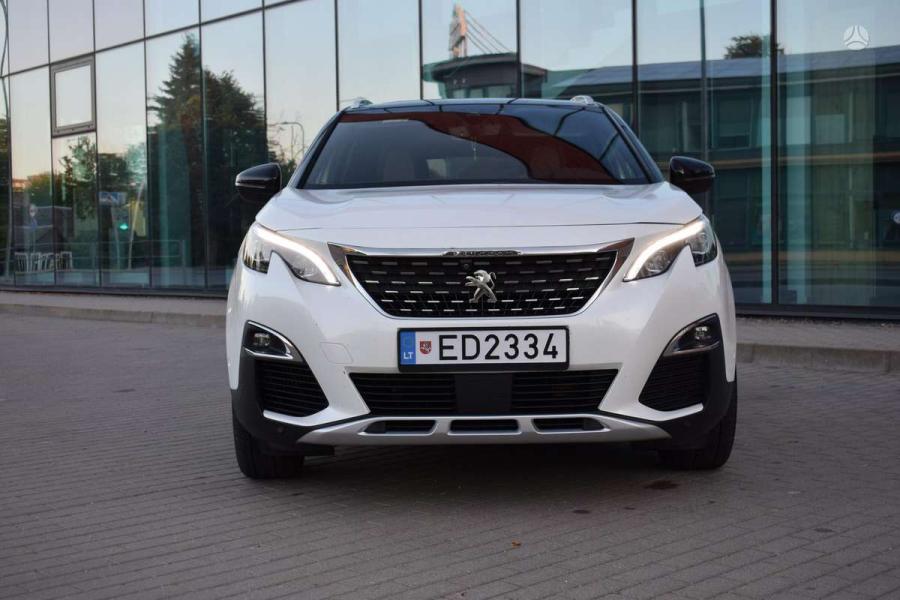 White Peugeot 3008 2020 in Utena, with an engine capacity of 1.60 L and mileage of 245 thousand km for 14500 €, photo 3 on AUTOMOTO.COM.LV