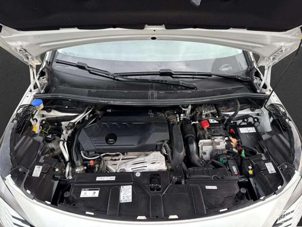 Balts Peugeot 3008 2021 Kauņa, ar dzinēja tilpumu 1.60 L un nobraukumu 72 tūkst. km par 22173 €, foto 7 vietnē AUTOMOTO.COM.LV