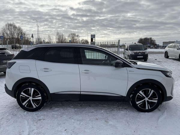 White Peugeot 3008 2021 in Marijampole, with an engine capacity of 1.60 L and mileage of 126 thousand km for 18144 €, photo 4 on AUTOMOTO.COM.LV