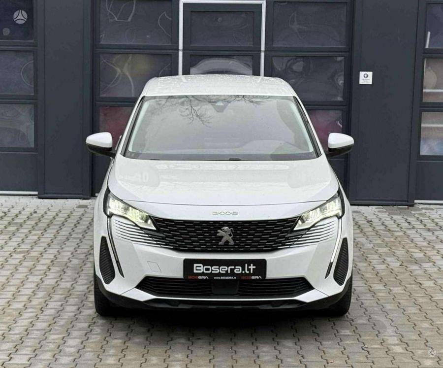 White Peugeot 3008 2021 in Siauliai, with an engine capacity of 1.50 L and mileage of 198 thousand km for 13990 €, photo 2 on AUTOMOTO.COM.LV