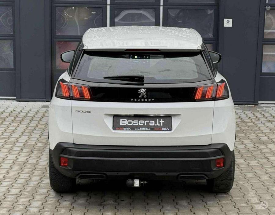White Peugeot 3008 2021 in Siauliai, with an engine capacity of 1.50 L and mileage of 198 thousand km for 13990 €, photo 6 on AUTOMOTO.COM.LV