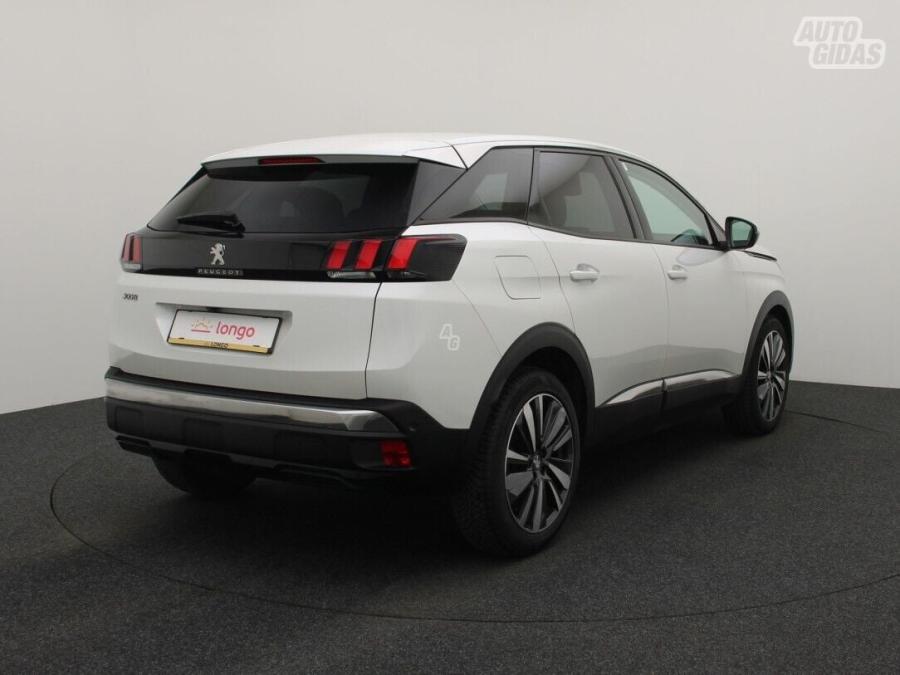 White Peugeot 3008 2021 in Vilnius, with an engine capacity of 1.20 L and mileage of 83 thousand km for 14399 €, photo 8 on AUTOMOTO.COM.LV