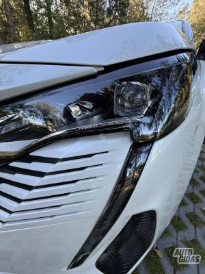 White Peugeot 3008 2021 in Vilnius, with an engine capacity of 1.60 L and mileage of 50 thousand km for 25500 €, photo 10 on AUTOMOTO.COM.LV