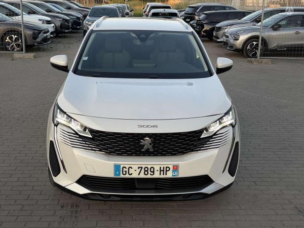 White Peugeot 3008 2021 in Marijampole, with an engine capacity of 1.60 L and mileage of 139 thousand km for 16500 €, photo 5 on AUTOMOTO.COM.LV