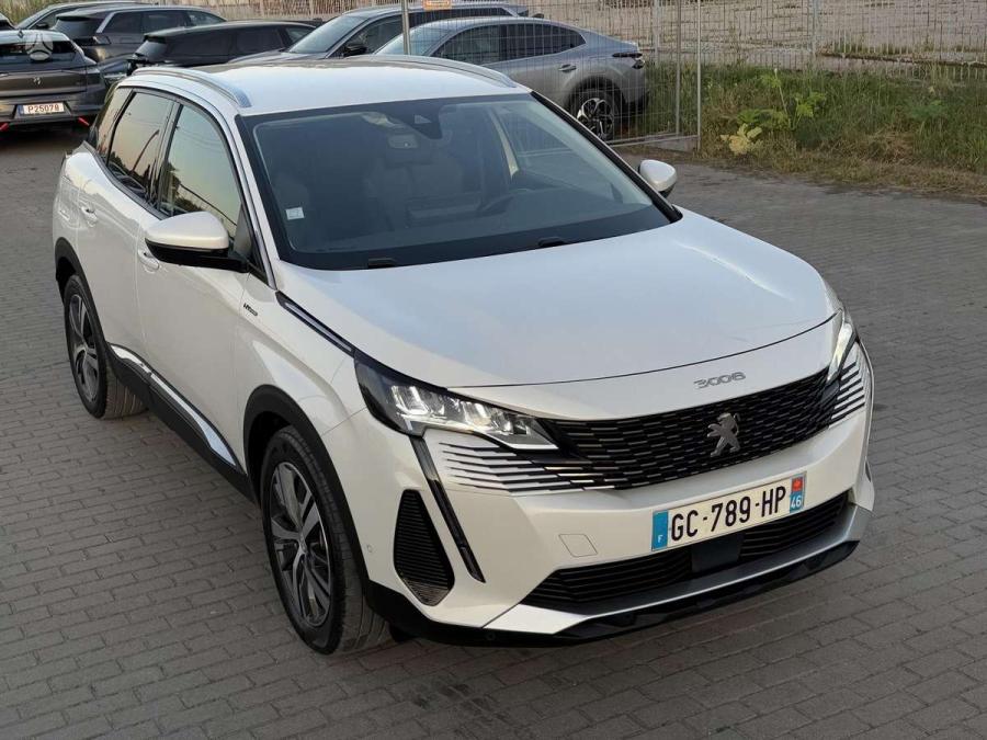 White Peugeot 3008 2021 in Marijampole, with an engine capacity of 1.60 L and mileage of 139 thousand km for 16500 €, photo 8 on AUTOMOTO.COM.LV