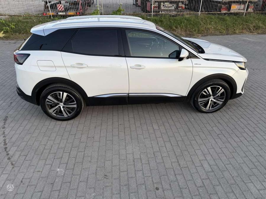White Peugeot 3008 2021 in Marijampole, with an engine capacity of 1.60 L and mileage of 139 thousand km for 16500 €, photo 10 on AUTOMOTO.COM.LV