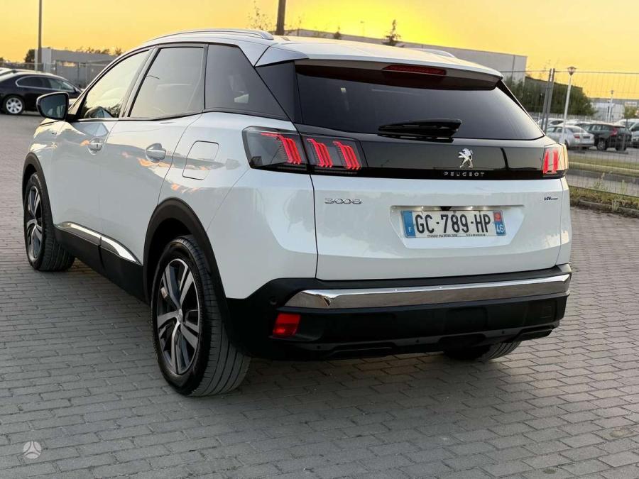 White Peugeot 3008 2021 in Marijampole, with an engine capacity of 1.60 L and mileage of 139 thousand km for 16500 €, photo 15 on AUTOMOTO.COM.LV