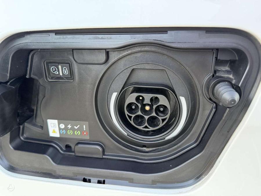 White Peugeot 3008 2021 in Marijampole, with an engine capacity of 1.60 L and mileage of 139 thousand km for 16500 €, photo 22 on AUTOMOTO.COM.LV