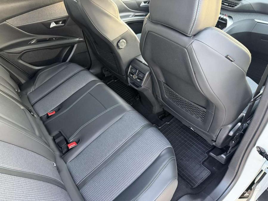 White Peugeot 3008 2021 in Marijampole, with an engine capacity of 1.60 L and mileage of 139 thousand km for 16500 €, photo 31 on AUTOMOTO.COM.LV