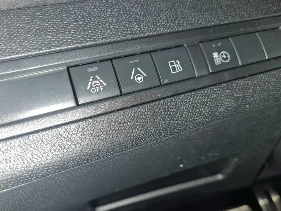 Balts Peugeot 3008 2021 Jelgava, ar dzinēja tilpumu 1.60 L un nobraukumu 172 tūkst. km par 16990 €, foto 18 vietnē AUTOMOTO.COM.LV
