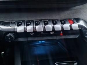 Balts Peugeot 3008 2021 Jelgava, ar dzinēja tilpumu 1.60 L un nobraukumu 172 tūkst. km par 16990 €, foto 20 vietnē AUTOMOTO.COM.LV