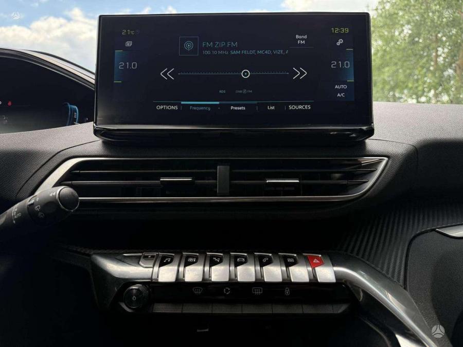 Balts Peugeot 3008 2021 Šauļi, ar dzinēja tilpumu 1.60 L un nobraukumu 110 tūkst. km par 17490 €, foto 30 vietnē AUTOMOTO.COM.LV
