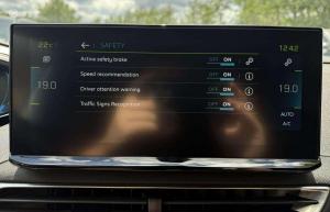 Balts Peugeot 3008 2021 Šauļi, ar dzinēja tilpumu 1.60 L un nobraukumu 110 tūkst. km par 17490 €, foto 37 vietnē AUTOMOTO.COM.LV