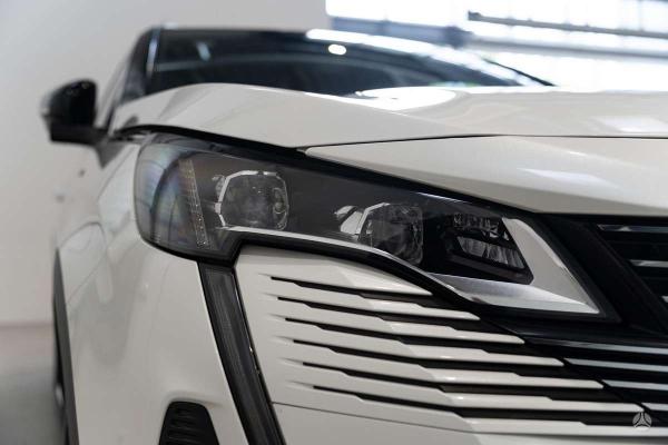 White Peugeot 3008 2021 in Vilnius, with an engine capacity of 1.60 L and mileage of 71 thousand km for 19900 €, photo 9 on AUTOMOTO.COM.LV