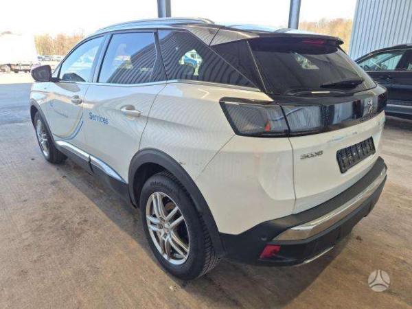 White Peugeot 3008 2021 in Siauliai, with an engine capacity of 1.50 L and mileage of 185 thousand km for 17665 €, photo 4 on AUTOMOTO.COM.LV
