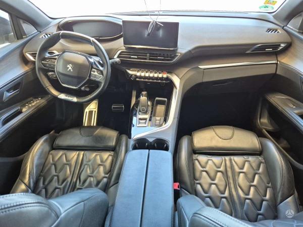 White Peugeot 3008 2021 in Siauliai, with an engine capacity of 1.50 L and mileage of 185 thousand km for 17665 €, photo 7 on AUTOMOTO.COM.LV