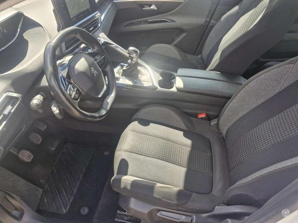White Peugeot 3008 2021 in Taurage, with an engine capacity of 1.50 L and mileage of 300 thousand km for 10200 €, photo 8 on AUTOMOTO.COM.LV