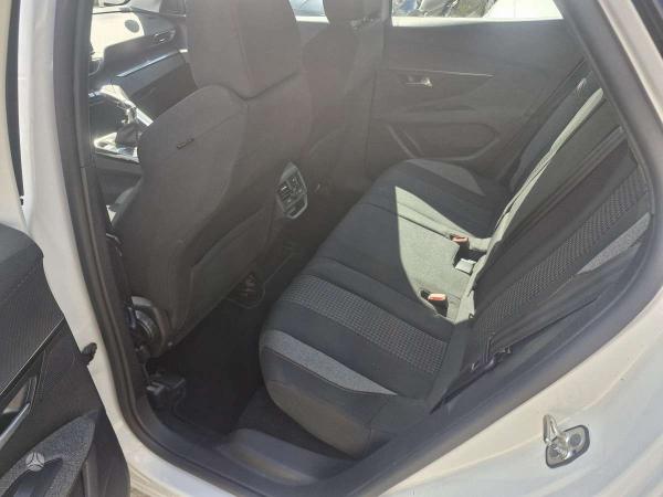 White Peugeot 3008 2021 in Taurage, with an engine capacity of 1.50 L and mileage of 300 thousand km for 10200 €, photo 9 on AUTOMOTO.COM.LV