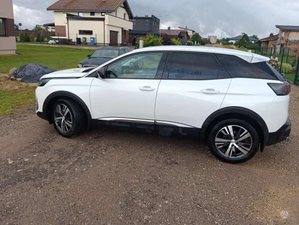 White Peugeot 3008 2021 in Kaunas, with an engine capacity of 1.50 L and mileage of 243 thousand km for 14500 €, photo 2 on AUTOMOTO.COM.LV