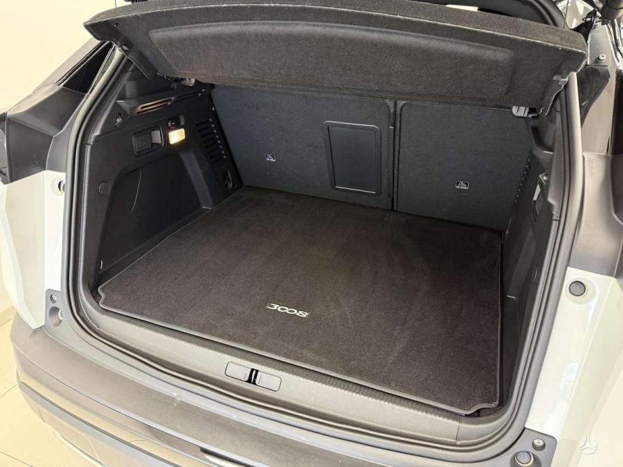 Balts Peugeot 3008 2021 Viļņa, ar dzinēja tilpumu 1.60 L un nobraukumu 105 tūkst. km par 20990 €, foto 55 vietnē AUTOMOTO.COM.LV