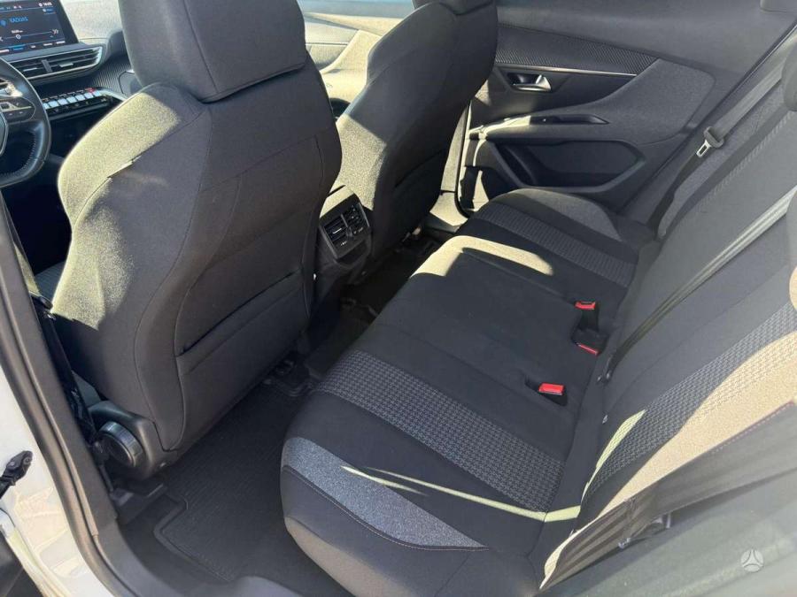Balts Peugeot 3008 2021 Telšiai, ar dzinēja tilpumu 1.50 L un nobraukumu 270 tūkst. km par 11999 €, foto 17 vietnē AUTOMOTO.COM.LV