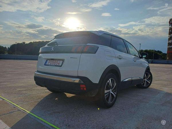 Peugeot 3008 2021 in Vilnius on AUTOMOTO.COM.LV White Peugeot 3008 2021 in Vilnius, with an engine capacity of 1.60 L and mileage of 104 thousand km for 18300 €, photo 7 on AUTOMOTO.COM.LV
