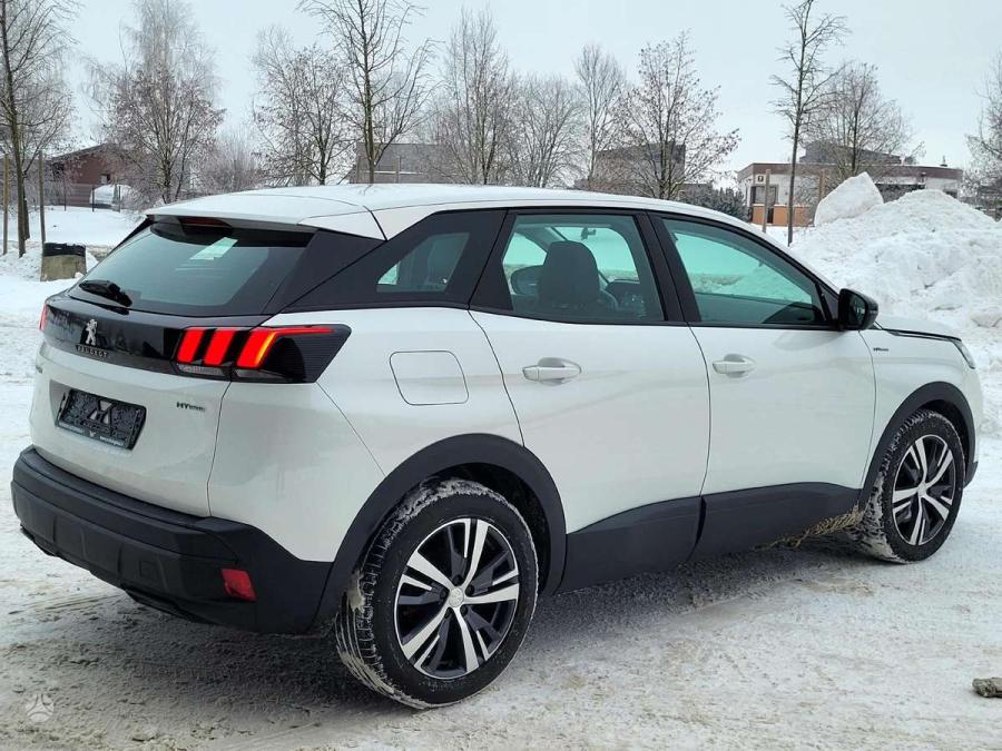 Balts Peugeot 3008 2022 Šauļi, ar dzinēja tilpumu 1.60 L un nobraukumu 173 tūkst. km par 16950 €, foto 5 vietnē AUTOMOTO.COM.LV