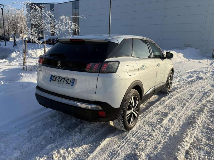 White Peugeot 3008 2022 in Kaunas, with an engine capacity of 1.50 L and mileage of 200 thousand km for 15500 €, photo 3 on AUTOMOTO.COM.LV