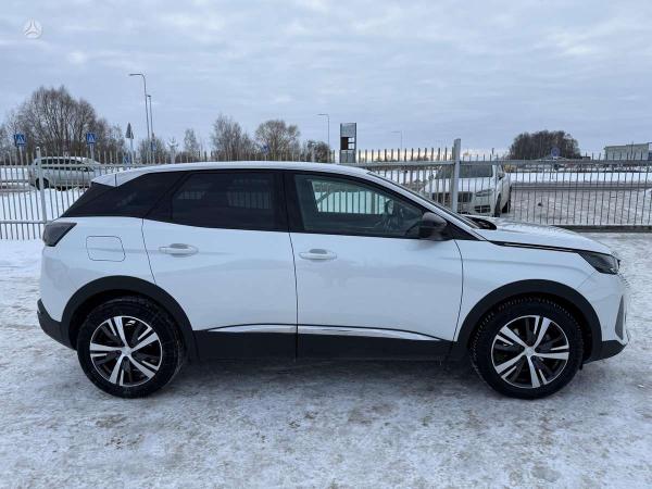 White Peugeot 3008 2022 in Marijampole, with an engine capacity of 1.20 L and mileage of 73 thousand km for 16329 €, photo 4 on AUTOMOTO.COM.LV