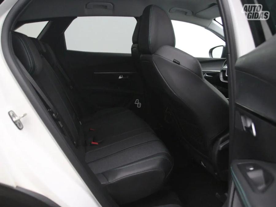 White Peugeot 3008 2022 in Vilnius, with an engine capacity of 1.50 L and mileage of 161 thousand km for 18499 €, photo 15 on AUTOMOTO.COM.LV