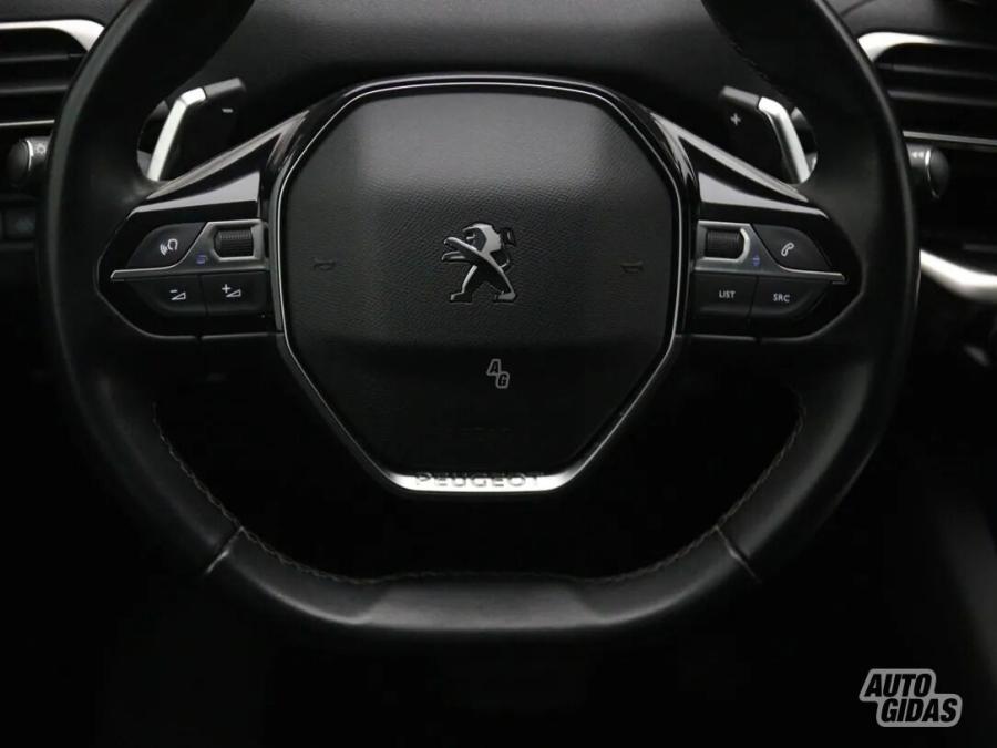 White Peugeot 3008 2022 in Vilnius, with an engine capacity of 1.50 L and mileage of 161 thousand km for 18499 €, photo 18 on AUTOMOTO.COM.LV