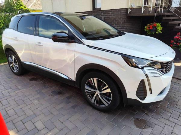 White Peugeot 3008 2022 in Kalvarija, with an engine capacity of 1.20 L and mileage of 86 thousand km for 16275 €, photo 1 on AUTOMOTO.COM.LV