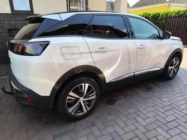White Peugeot 3008 2022 in Kalvarija, with an engine capacity of 1.20 L and mileage of 86 thousand km for 16275 €, photo 2 on AUTOMOTO.COM.LV