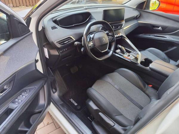 White Peugeot 3008 2022 in Kalvarija, with an engine capacity of 1.20 L and mileage of 86 thousand km for 16275 €, photo 7 on AUTOMOTO.COM.LV