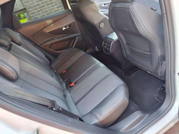 White Peugeot 3008 2022 in Kalvarija, with an engine capacity of 1.20 L and mileage of 86 thousand km for 16275 €, photo 10 on AUTOMOTO.COM.LV
