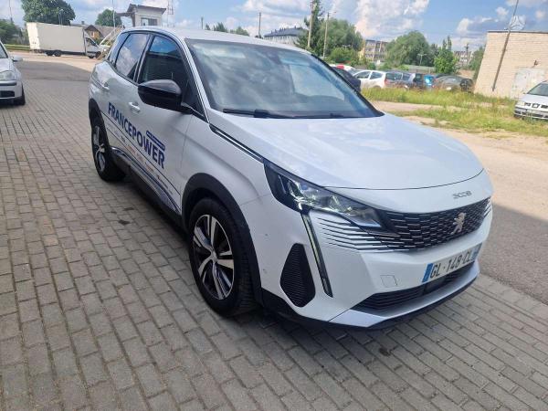 White Peugeot 3008 2022 in Taurage, with an engine capacity of 1.50 L and mileage of 200 thousand km for 10900 €, photo 4 on AUTOMOTO.COM.LV