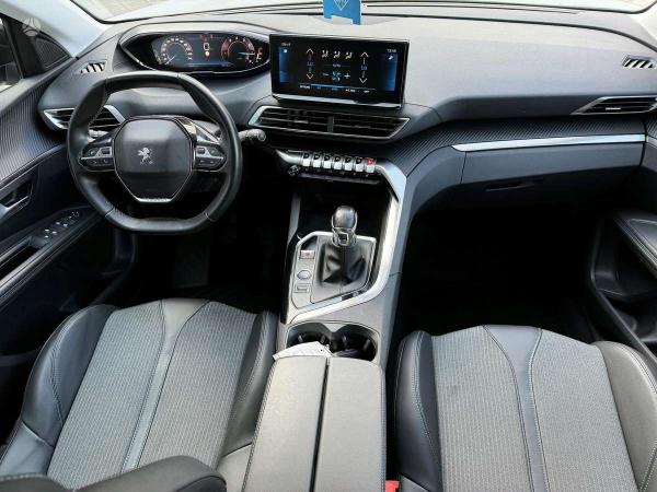 White Peugeot 3008 2022 in Kaunas, with an engine capacity of 1.20 L and mileage of 155 thousand km for 13900 €, photo 9 on AUTOMOTO.COM.LV