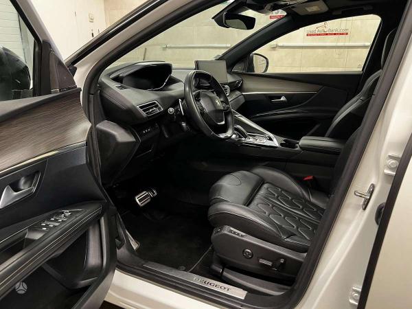 White Peugeot 3008 2022 in Marijampole, with an engine capacity of 1.20 L and mileage of 158 thousand km for 16214 €, photo 9 on AUTOMOTO.COM.LV