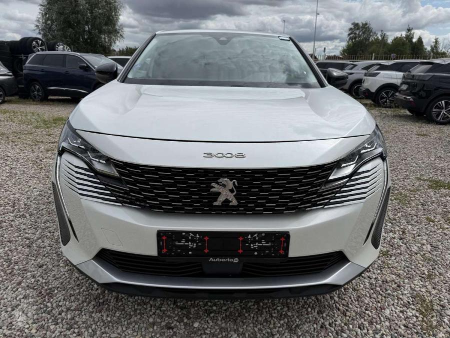 White Peugeot 3008 2022 in Marijampole, with an engine capacity of 1.60 L and mileage of 115 thousand km for 16995 €, photo 3 on AUTOMOTO.COM.LV