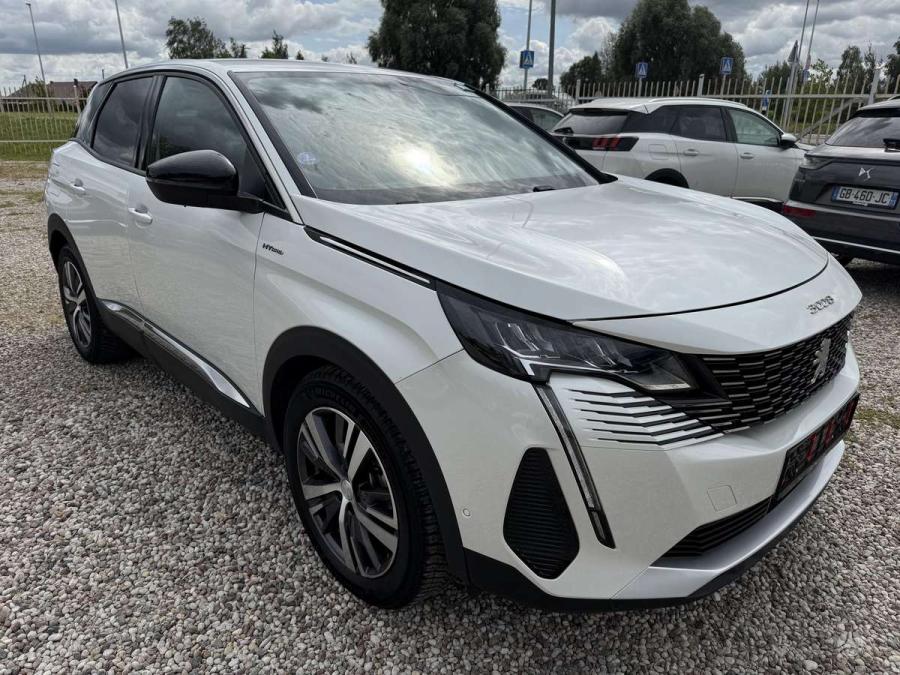 White Peugeot 3008 2022 in Marijampole, with an engine capacity of 1.60 L and mileage of 115 thousand km for 16995 €, photo 4 on AUTOMOTO.COM.LV